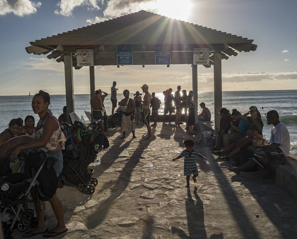 walls – Tim Huynh | Street Photography